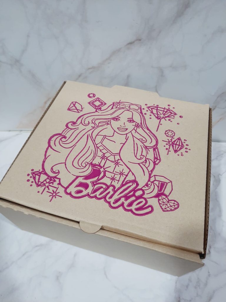 Caja craft estampada Barbie x 10 unidades - Cotillón Martín
